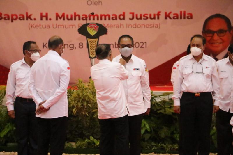 Ketua Umum PMI Jusuf Kalla Lantik Pengurus PMI NTT Ketua Umum PMI Jusuf Kalla Lantik Pengurus PMI NTT