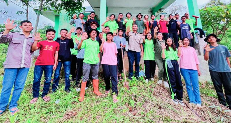 BEM FPP Unika Ruteng dan UPTD KPH Gelar Aksi Reboisasi di Kawasan Hutan ...